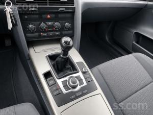 Zils Audi A6 2007 Rīga, ar dzinēja tilpumu 2.00 L un nobraukumu 289 tūkst. km par 2790 €, foto 13 vietnē AUTOMOTO.COM.LV