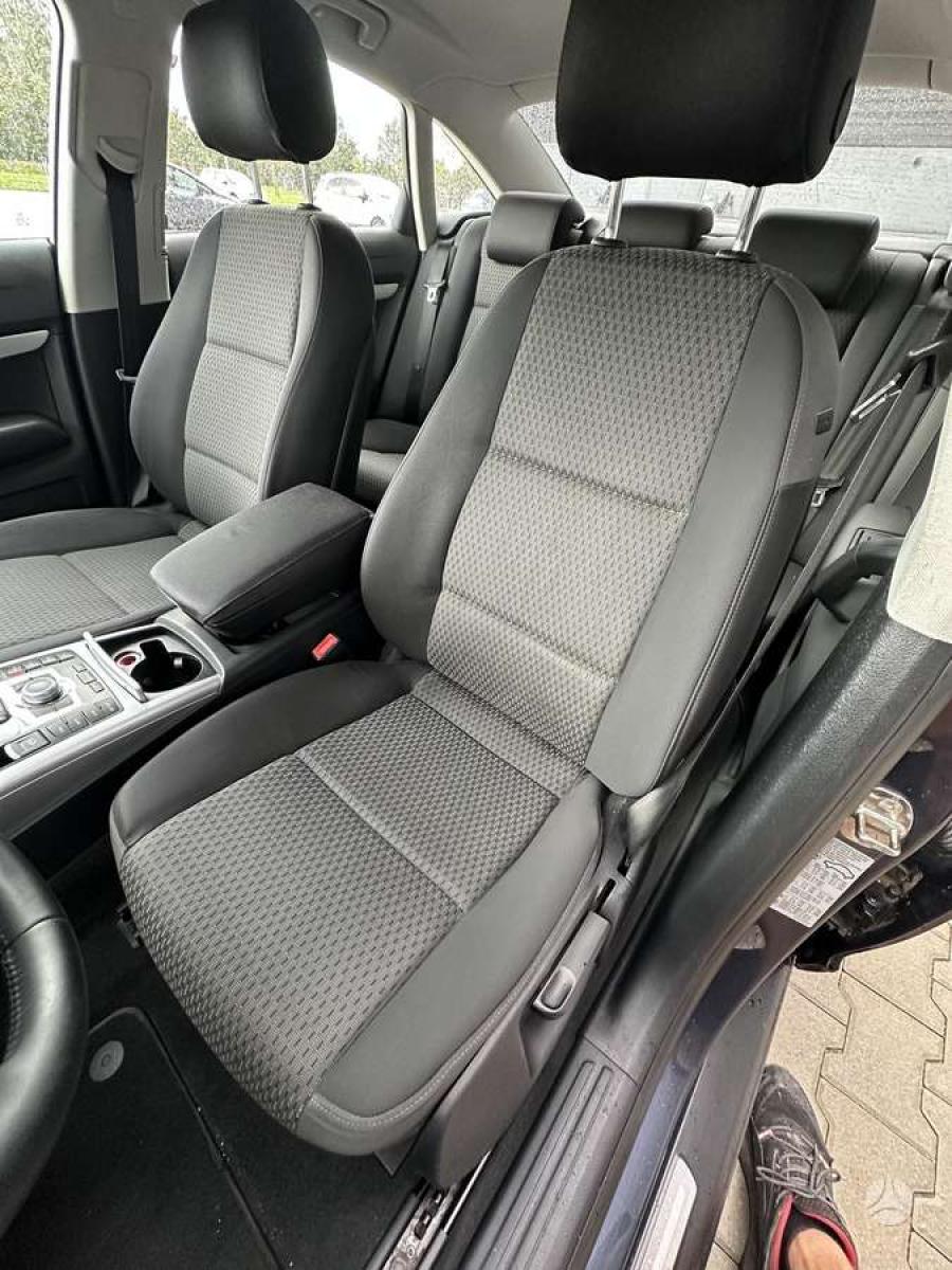 Zils Audi A6 2009 Šauļi, ar dzinēja tilpumu 2.00 L un nobraukumu 249 tūkst. km par 5950 €, foto 20 vietnē AUTOMOTO.COM.LV