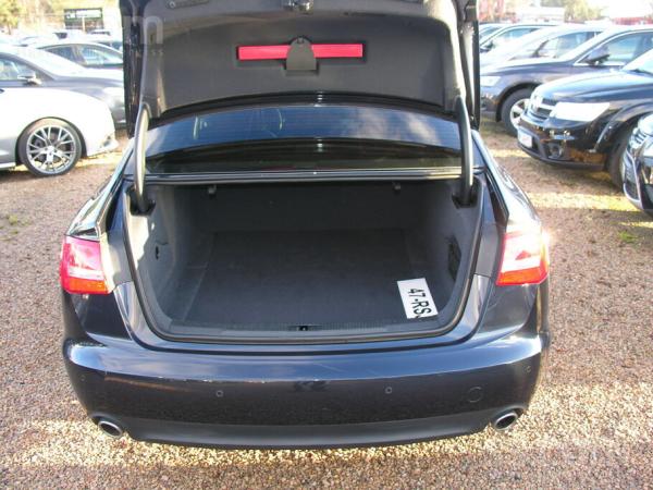 Blue Audi A6 2011 in Riga, with an engine capacity of 3.00 L and mileage of 324 thousand km for 8250 €, photo 5 on AUTOMOTO.COM.LV