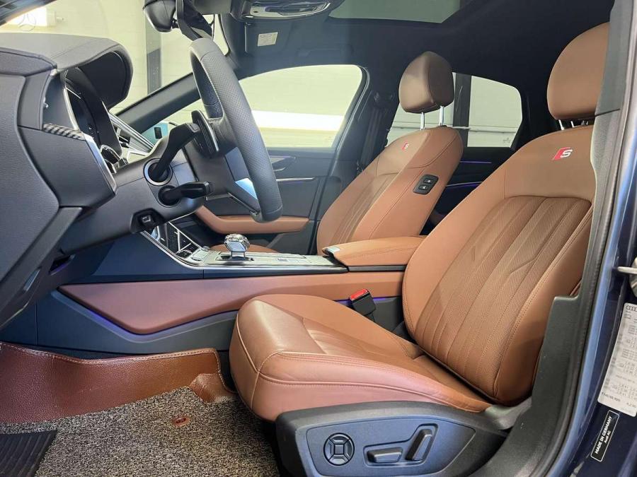 Zils Audi A6 2021 Viļņa, ar dzinēja tilpumu 1.98 L un nobraukumu 85 tūkst. km par 27500 €, foto 18 vietnē AUTOMOTO.COM.LV