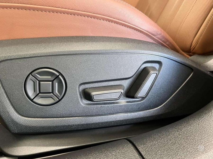 Zils Audi A6 2021 Viļņa, ar dzinēja tilpumu 1.98 L un nobraukumu 85 tūkst. km par 27500 €, foto 19 vietnē AUTOMOTO.COM.LV