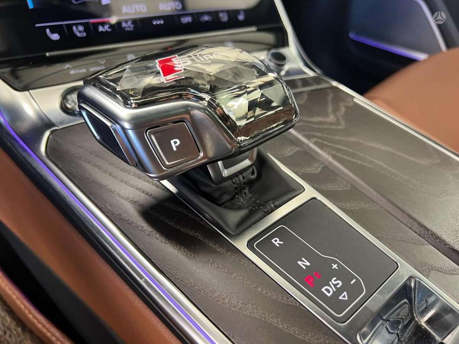 Zils Audi A6 2021 Viļņa, ar dzinēja tilpumu 1.98 L un nobraukumu 85 tūkst. km par 27500 €, foto 23 vietnē AUTOMOTO.COM.LV