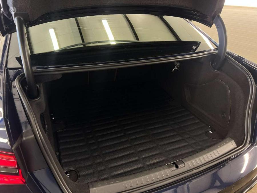 Zils Audi A6 2021 Viļņa, ar dzinēja tilpumu 1.98 L un nobraukumu 85 tūkst. km par 27500 €, foto 35 vietnē AUTOMOTO.COM.LV