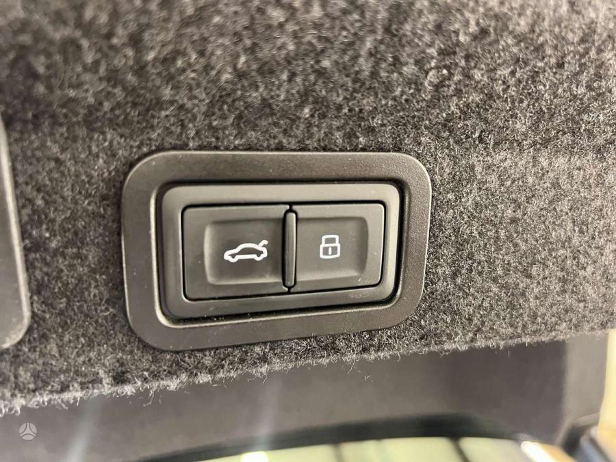 Zils Audi A6 2021 Viļņa, ar dzinēja tilpumu 1.98 L un nobraukumu 85 tūkst. km par 27500 €, foto 36 vietnē AUTOMOTO.COM.LV