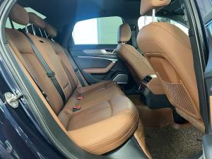 Zils Audi A6 2021 Viļņa, ar dzinēja tilpumu 1.98 L un nobraukumu 85 tūkst. km par 27500 €, foto 38 vietnē AUTOMOTO.COM.LV