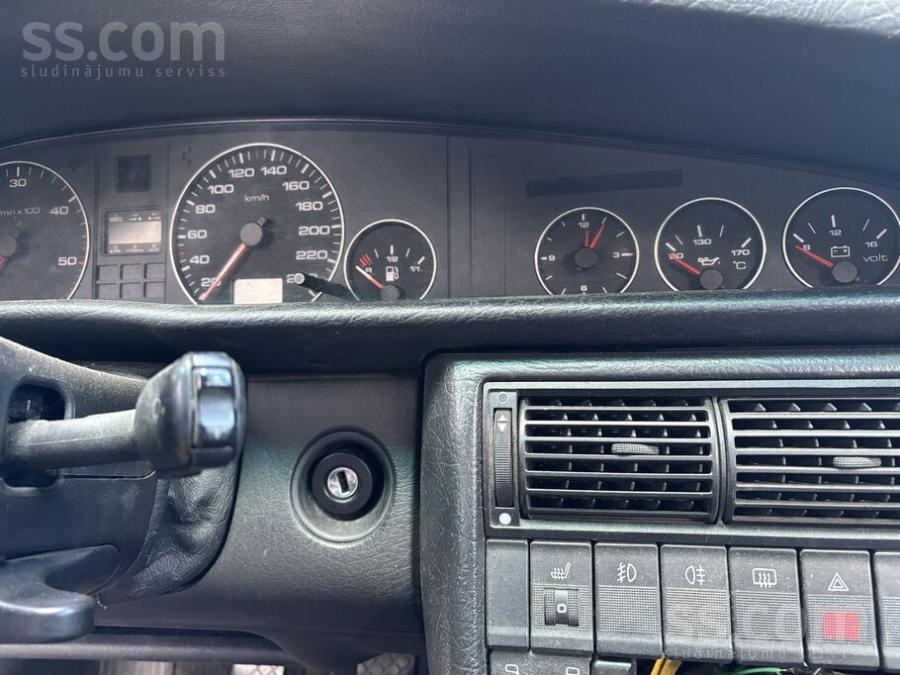 Blue Audi A6 1995 in Riga, with an engine capacity of 2.50 L and mileage of 470 thousand km for 3200 €, photo 4 on AUTOMOTO.COM.LV