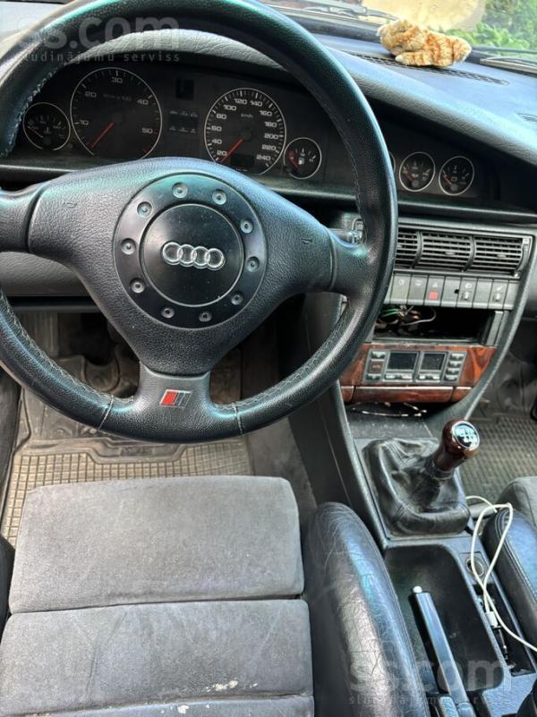 Blue Audi A6 1995 in Riga, with an engine capacity of 2.50 L and mileage of 470 thousand km for 3200 €, photo 4 on AUTOMOTO.COM.LV