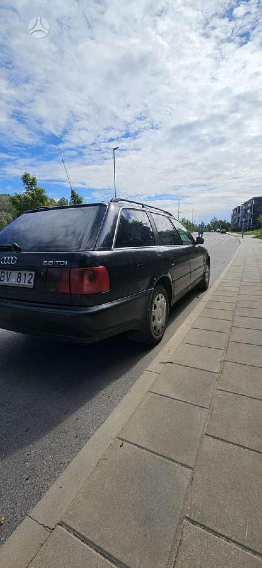 Zils Audi A6 1995 Viļņa, ar dzinēja tilpumu 2.46 L un nobraukumu 430 tūkst. km par 1450 €, foto 5 vietnē AUTOMOTO.COM.LV