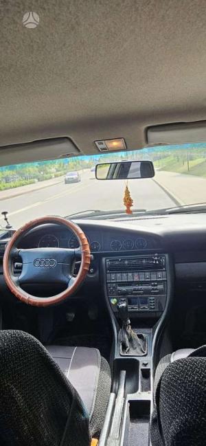 Zils Audi A6 1995 Viļņa, ar dzinēja tilpumu 2.46 L un nobraukumu 430 tūkst. km par 1450 €, foto 10 vietnē AUTOMOTO.COM.LV