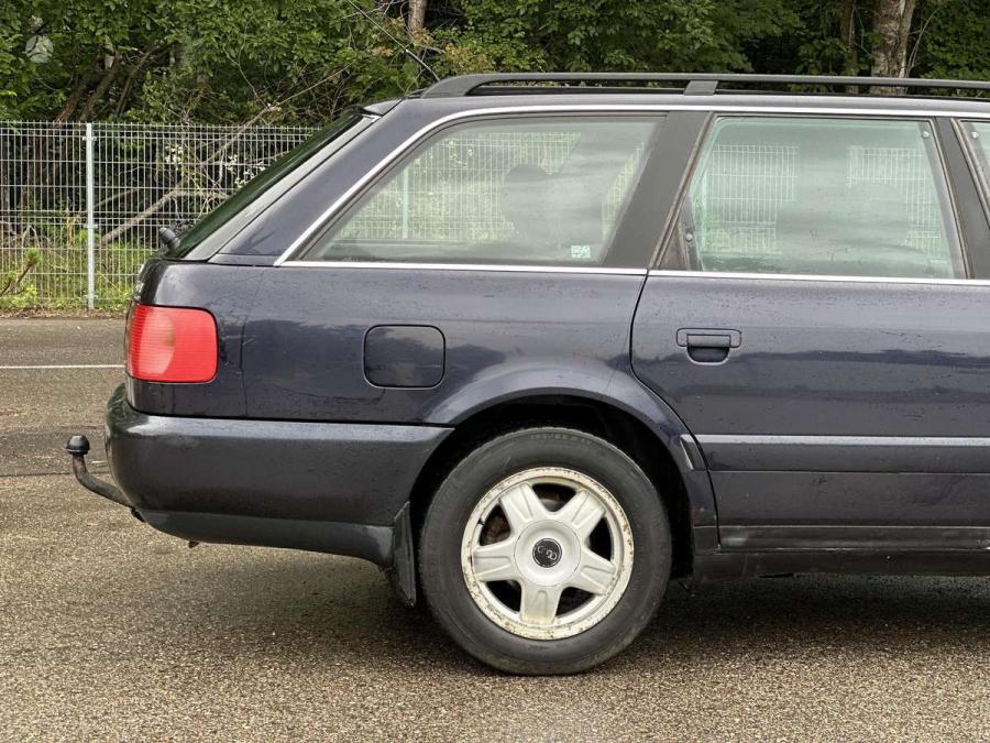 Zils Audi A6 1995 Nemenčinė, ar dzinēja tilpumu 2.46 L un nobraukumu 320 tūkst. km par 1150 €, foto 12 vietnē AUTOMOTO.COM.LV