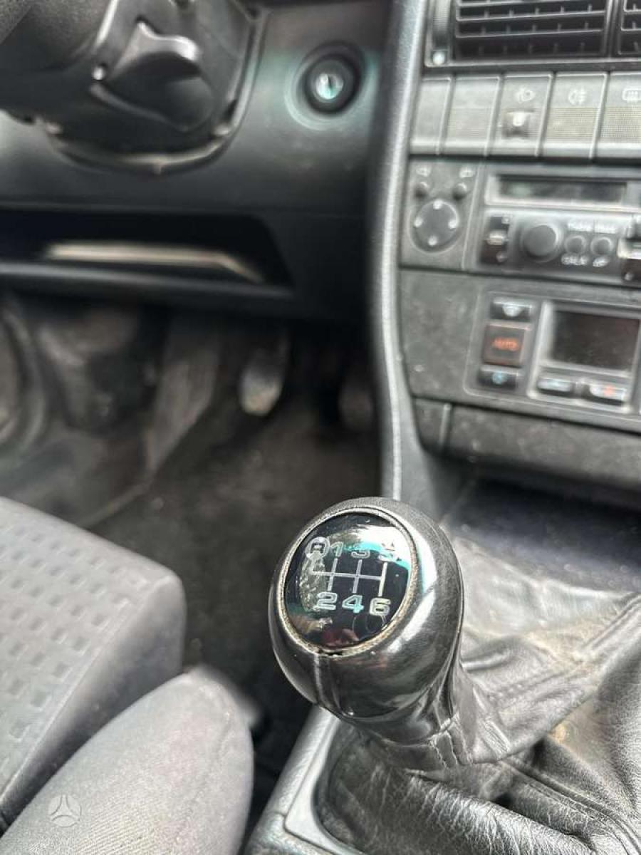 Zils Audi A6 1995 Nemenčinė, ar dzinēja tilpumu 2.46 L un nobraukumu 320 tūkst. km par 1150 €, foto 31 vietnē AUTOMOTO.COM.LV