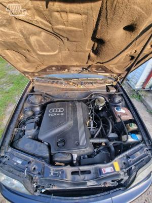 Blue Audi A6 1995 in Ignalina, with an engine capacity of 2.50 L and mileage of 366 thousand km for 520 €, photo 9 on AUTOMOTO.COM.LV