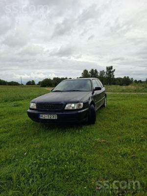 Zils Audi A6 1995 Liepāja, ar dzinēja tilpumu 2.50 L un nobraukumu 500 tūkst. km par 1100 €, foto  vietnē AUTOMOTO.COM.LV