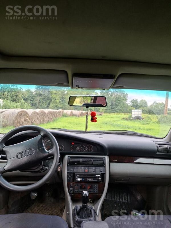 Zils Audi A6 1995 Liepāja, ar dzinēja tilpumu 2.50 L un nobraukumu 500 tūkst. km par 1100 €, foto 5 vietnē AUTOMOTO.COM.LV