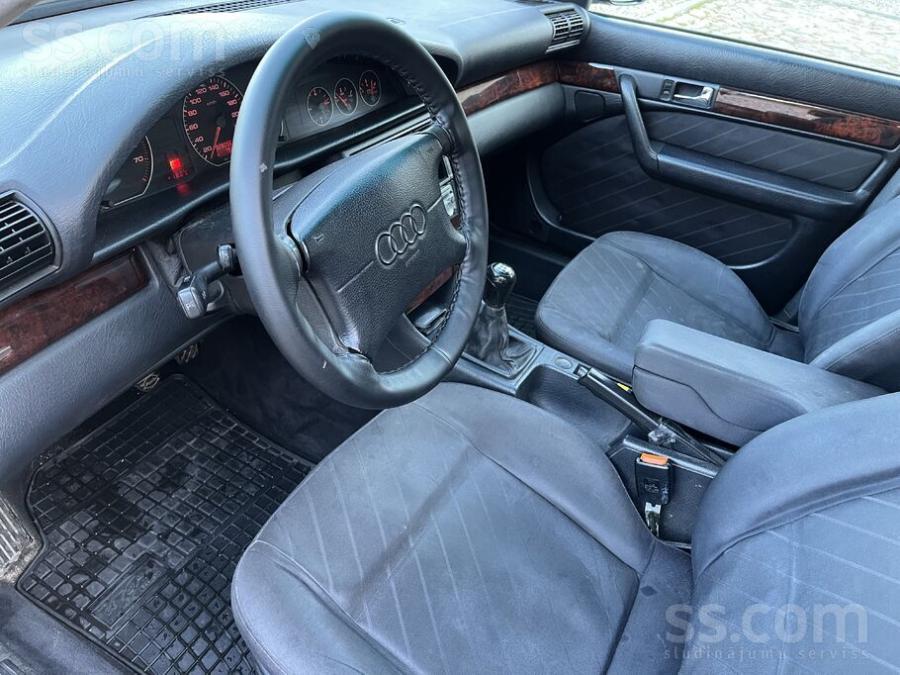 Zils Audi A6 1995 Kuldīga, ar dzinēja tilpumu 2.60 L un nobraukumu 329 tūkst. km par 1350 €, foto 8 vietnē AUTOMOTO.COM.LV