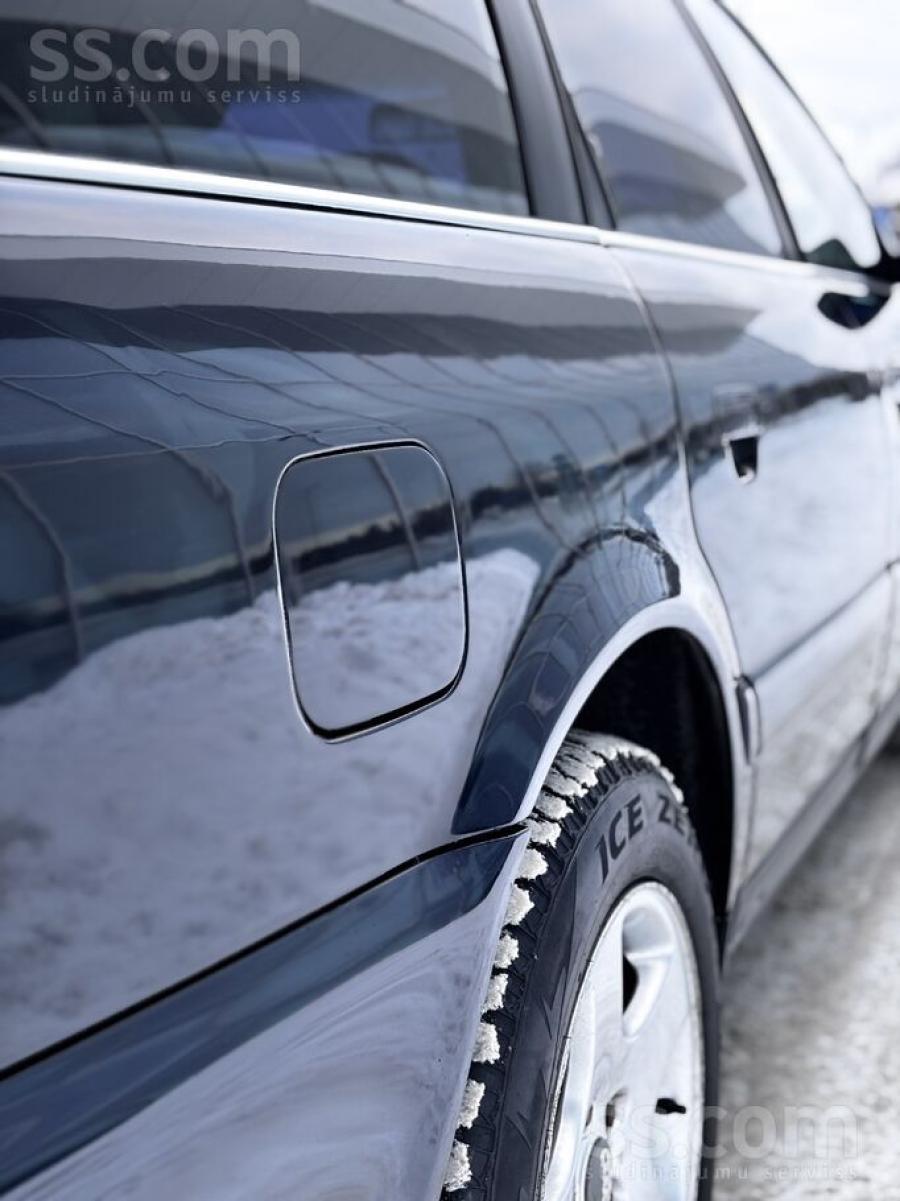 Zils Audi A6 1996 Rēzekne, ar dzinēja tilpumu 2.50 L un nobraukumu 296 tūkst. km par 4500 €, foto 9 vietnē AUTOMOTO.COM.LV