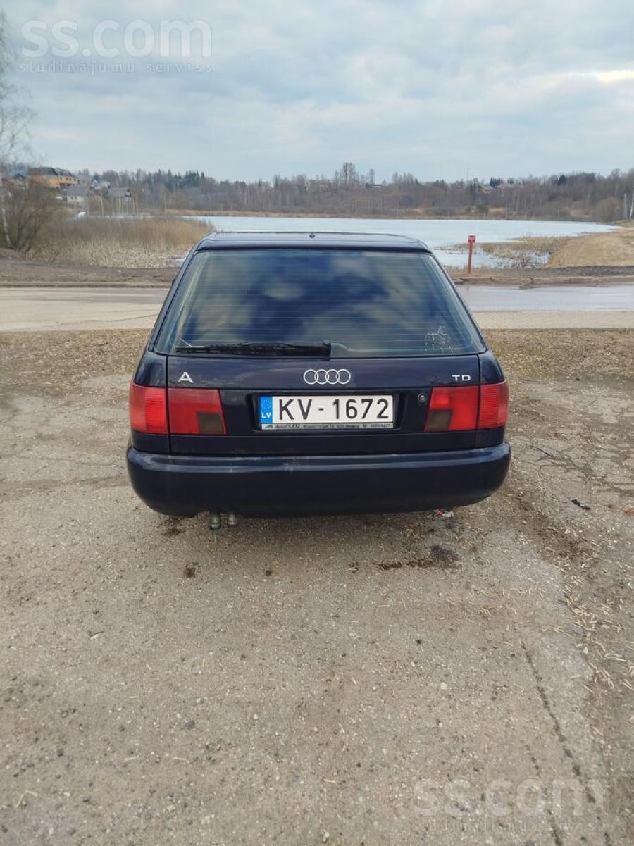 Zils Audi A6 1996 Krāslava, ar dzinēja tilpumu 2.50 L un nobraukumu 474 tūkst. km par 600 €, foto 5 vietnē AUTOMOTO.COM.LV