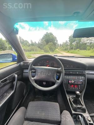Zils Audi A6 1996 Alūksne, ar dzinēja tilpumu 2.50 L un nobraukumu 499 tūkst. km par 2500 €, foto 18 vietnē AUTOMOTO.COM.LV