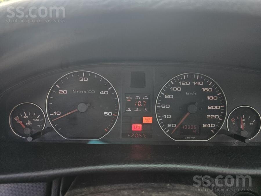 Zils Audi A6 1996 Alūksne, ar dzinēja tilpumu 2.50 L un nobraukumu 499 tūkst. km par 2500 €, foto 25 vietnē AUTOMOTO.COM.LV