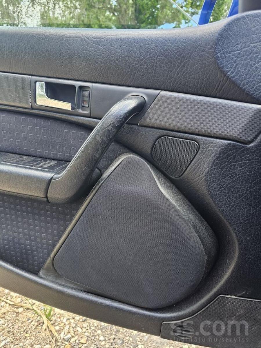 Zils Audi A6 1996 Alūksne, ar dzinēja tilpumu 2.50 L un nobraukumu 499 tūkst. km par 2500 €, foto 33 vietnē AUTOMOTO.COM.LV
