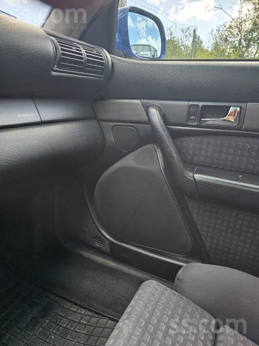 Zils Audi A6 1996 Alūksne, ar dzinēja tilpumu 2.50 L un nobraukumu 499 tūkst. km par 2500 €, foto 34 vietnē AUTOMOTO.COM.LV