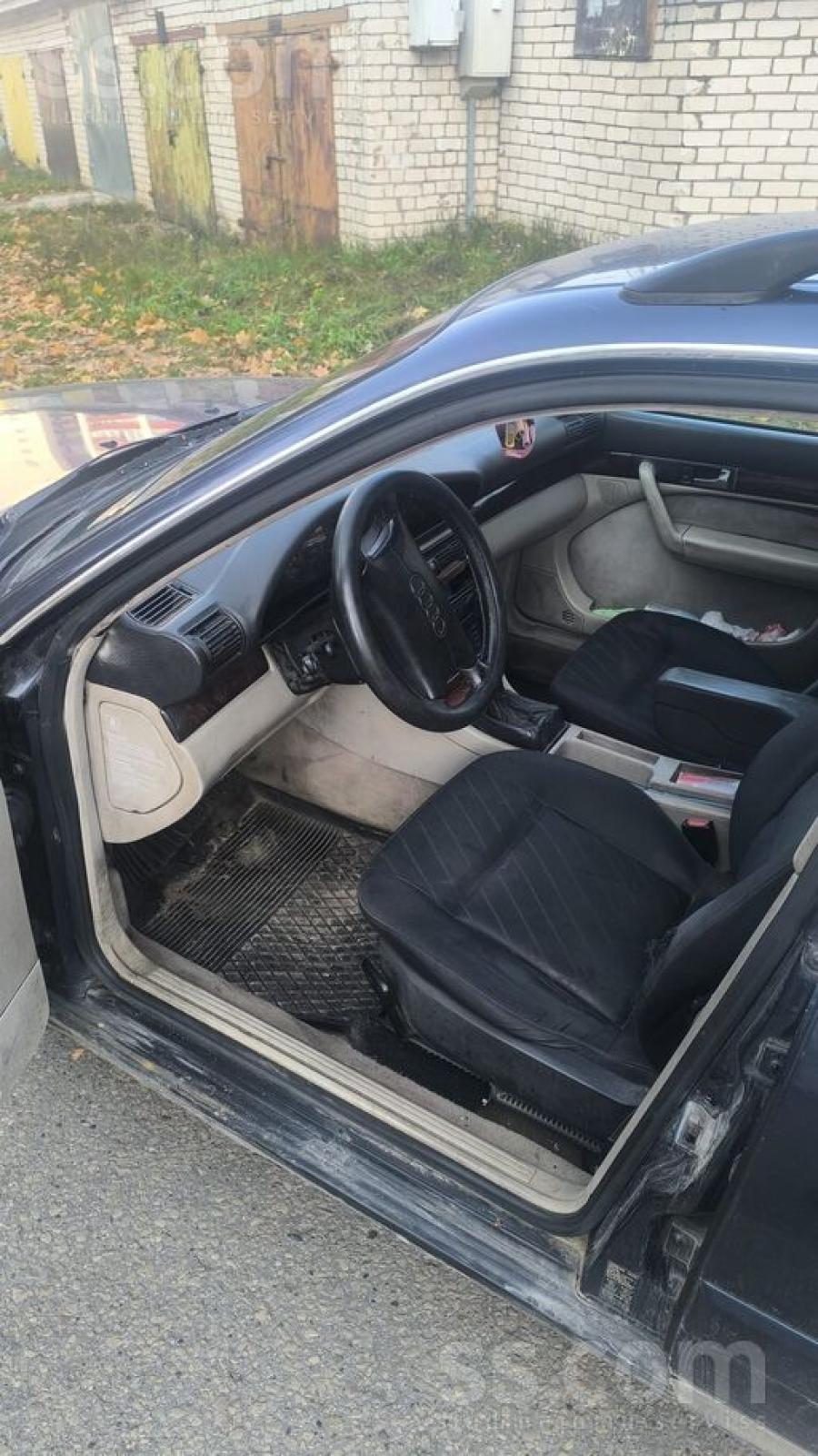Blue Audi A6 1996 in Daugavpils, with an engine capacity of 2.50 L and mileage of 500 thousand km for 1200 €, photo 4 on AUTOMOTO.COM.LV