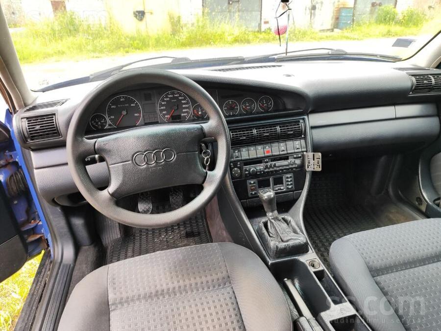 Zils Audi A6 1997 Rēzekne, ar dzinēja tilpumu 2.50 L un nobraukumu 432 tūkst. km par 7200 €, foto 6 vietnē AUTOMOTO.COM.LV