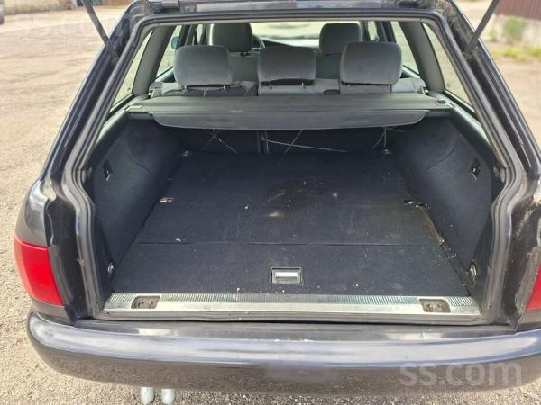 Zils Audi A6 1997 Daugavpils, ar dzinēja tilpumu 2.50 L un nobraukumu 175 tūkst. km par 1850 €, foto 7 vietnē AUTOMOTO.COM.LV