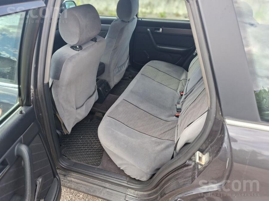 Blue Audi A6 1997 in Daugavpils, with an engine capacity of 2.50 L and mileage of 175 thousand km for 1850 €, photo 10 on AUTOMOTO.COM.LV