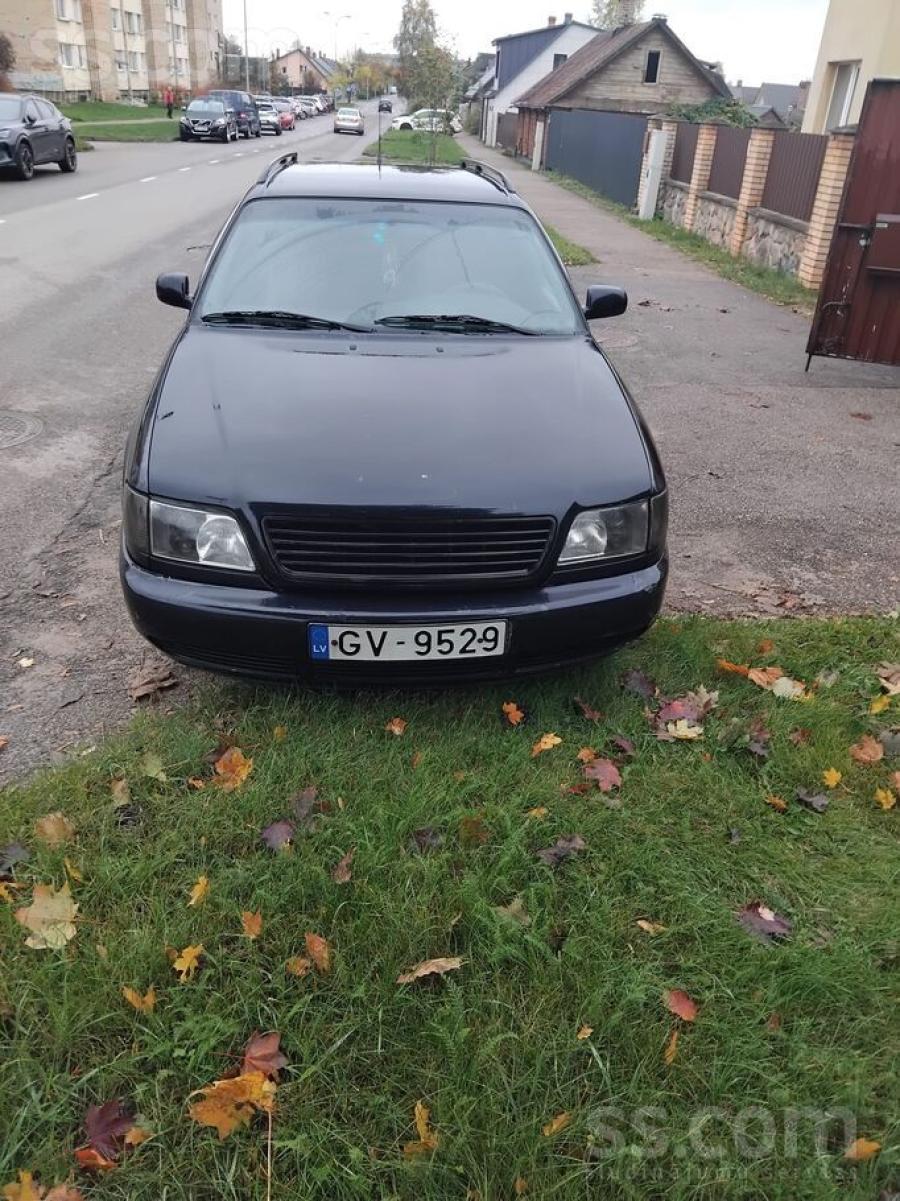 Zils Audi A6 1997 Daugavpils, ar dzinēja tilpumu 2.50 L un nobraukumu 298 tūkst. km par 700 €, foto 3 vietnē AUTOMOTO.COM.LV
