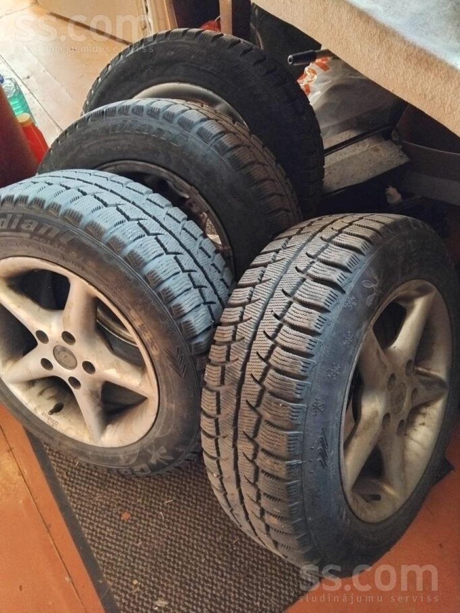 Zils Audi A6 1997 Daugavpils, ar dzinēja tilpumu 2.50 L un nobraukumu 298 tūkst. km par 700 €, foto 7 vietnē AUTOMOTO.COM.LV