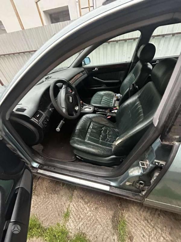 Zils Audi A6 1998 Kauņa, ar dzinēja tilpumu 2.50 L un nobraukumu 259 tūkst. km par 600 €, foto 8 vietnē AUTOMOTO.COM.LV