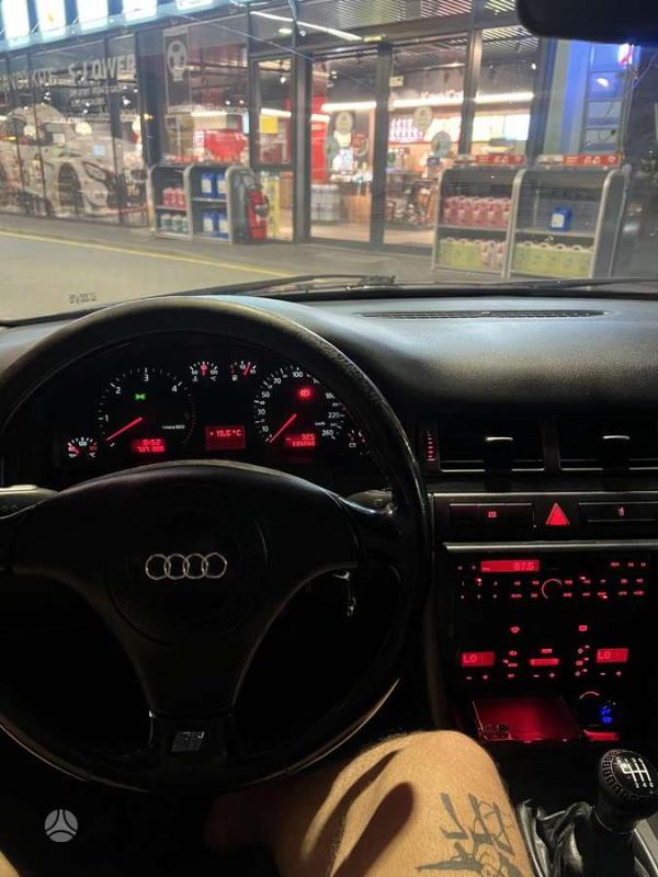 Zils Audi A6 2000 Klaipėda, ar dzinēja tilpumu 2.50 L un nobraukumu 340 tūkst. km par 400 €, foto 1 vietnē AUTOMOTO.COM.LV