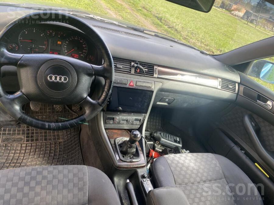 Zils Audi A6 2001 Alūksne, ar dzinēja tilpumu 2.50 L un nobraukumu 347 tūkst. km par 3800 €, foto 8 vietnē AUTOMOTO.COM.LV