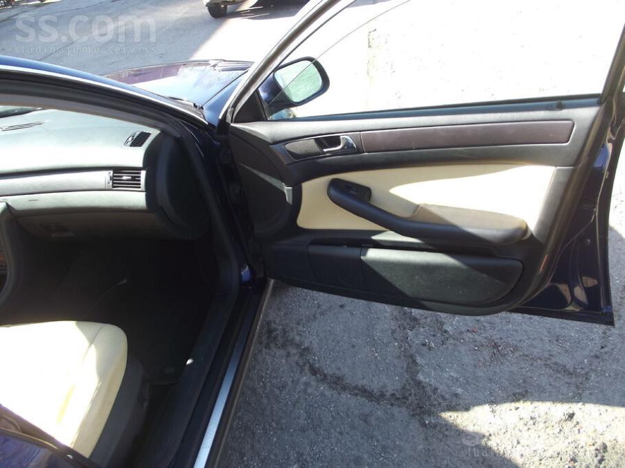 Blue Audi A6 2001 in Riga, with an engine capacity of 2.40 L and mileage of 319 thousand km for 2800 €, photo 10 on AUTOMOTO.COM.LV