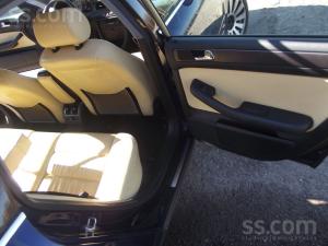 Blue Audi A6 2001 in Riga, with an engine capacity of 2.40 L and mileage of 319 thousand km for 2800 €, photo 11 on AUTOMOTO.COM.LV