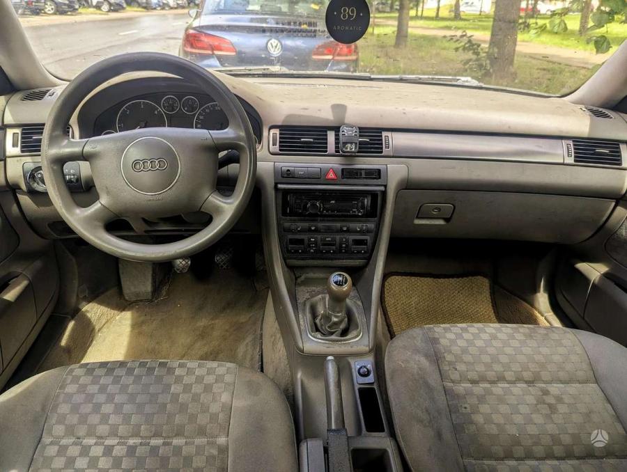 Zils Audi A6 2001 Viļņa, ar dzinēja tilpumu 1.90 L un nobraukumu 558 tūkst. km par 750 €, foto 6 vietnē AUTOMOTO.COM.LV