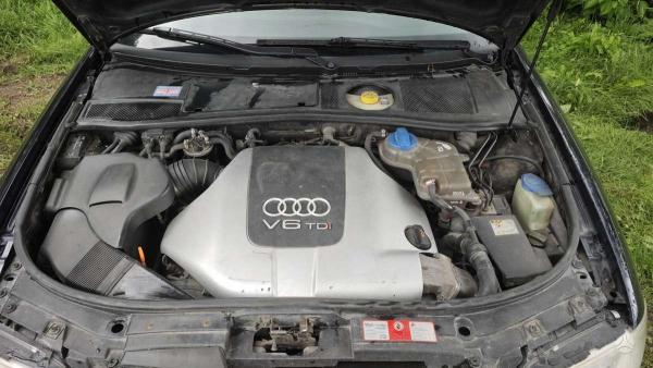 Zils Audi A6 2002 Viļņa, ar dzinēja tilpumu 2.50 L un nobraukumu 278 tūkst. km par 950 €, foto 7 vietnē AUTOMOTO.COM.LV