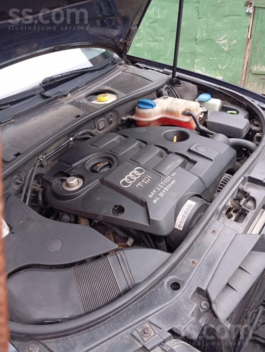 Zils Audi A6 2003 Krāslava, ar dzinēja tilpumu 1.90 L un nobraukumu 301 tūkst. km par 2300 €, foto 5 vietnē AUTOMOTO.COM.LV