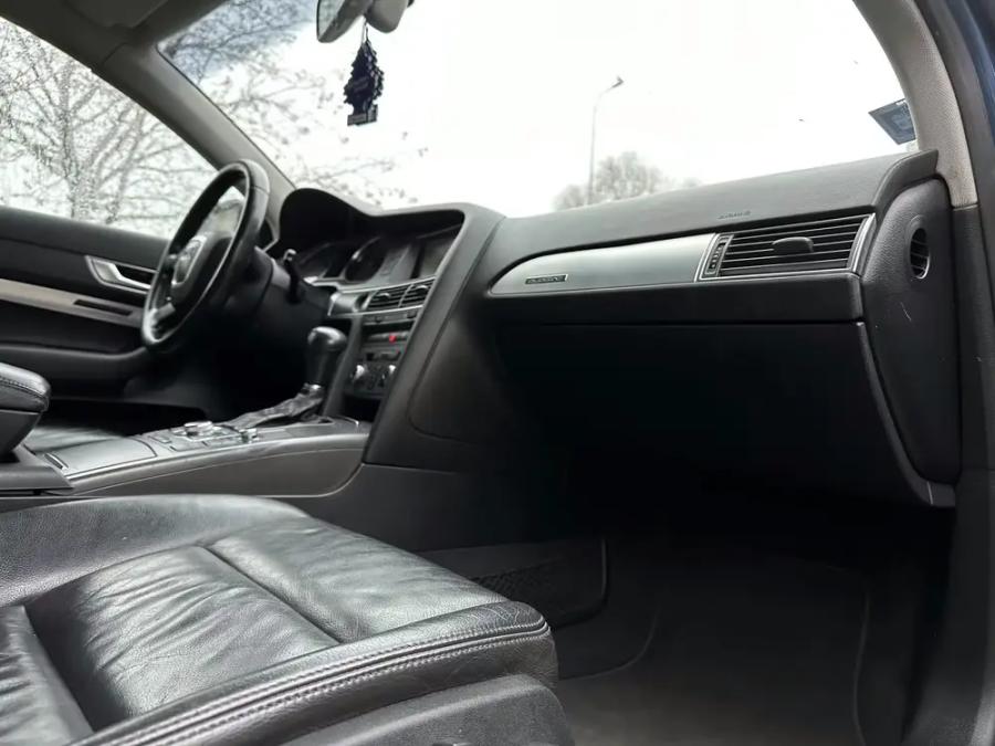 Blue Audi A6 2005 in Riga, with an engine capacity of 3.00 L and mileage of 384 thousand km for 2490 €, photo 7 on AUTOMOTO.COM.LV