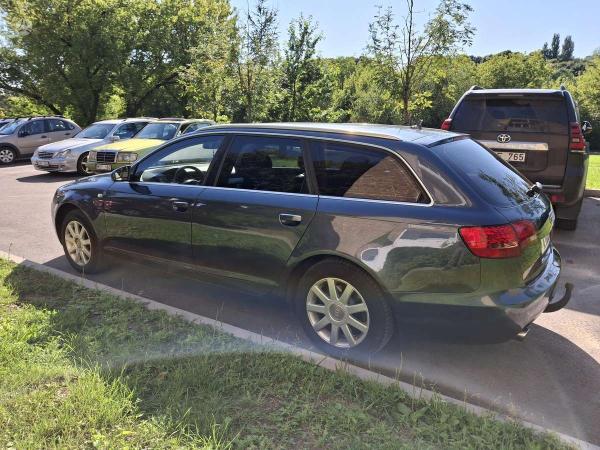 Синий Ауди А6 2005 в Вильнюс, объемом двигателя 2.39 л и пробегом 366 тыс. км за 2300 €, фото 2 на AUTOMOTO.COM.LV