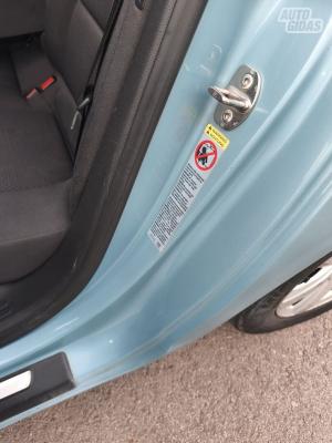 Blue Audi A6 2005 in Vilnius, with an engine capacity of 2.40 L and mileage of 285 thousand km for 2500 €, photo 14 on AUTOMOTO.COM.LV