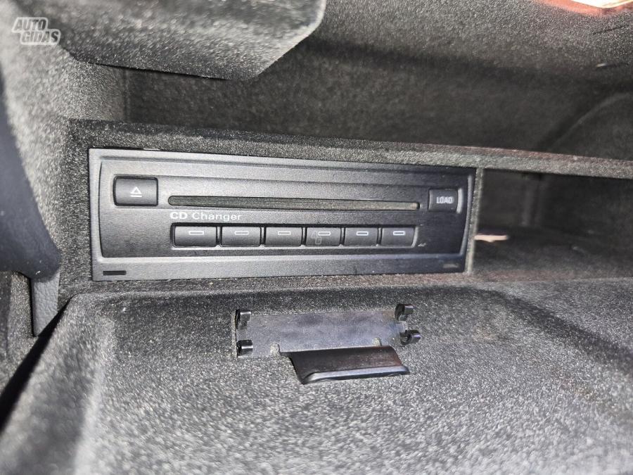 Blue Audi A6 2005 in Vilnius, with an engine capacity of 2.40 L and mileage of 285 thousand km for 2500 €, photo 24 on AUTOMOTO.COM.LV