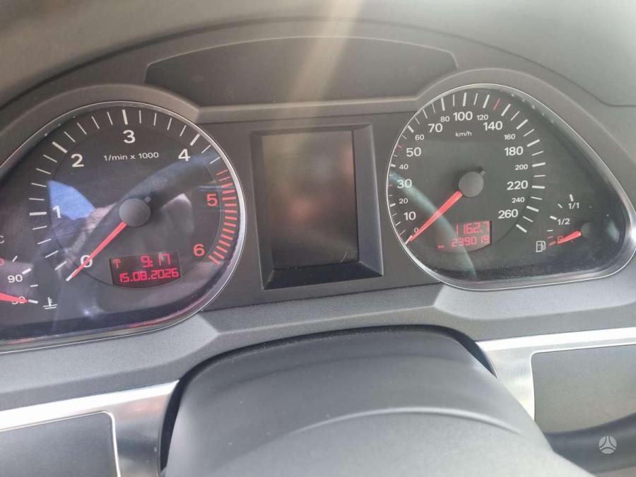 Blue Audi A6 2005 in Utena, with an engine capacity of 2.70 L and mileage of 234 thousand km for 3650 €, photo 13 on AUTOMOTO.COM.LV