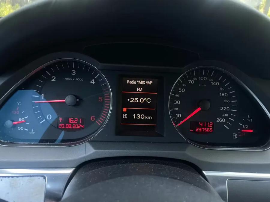 Blue Audi A6 2006 in Riga, with an engine capacity of 2.70 L and mileage of 238 thousand km for 1500 €, photo 12 on AUTOMOTO.COM.LV