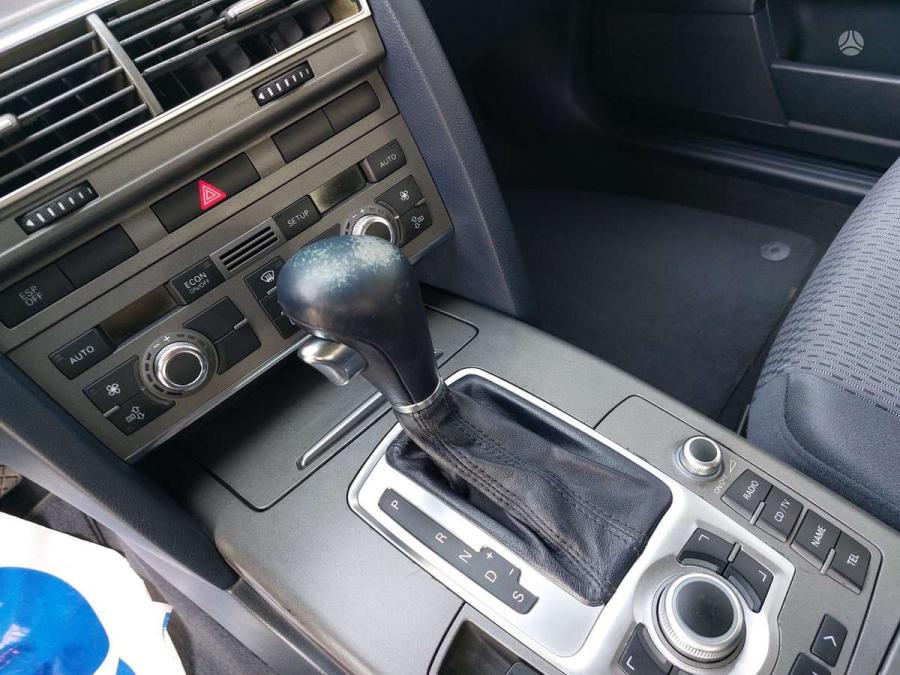 Zils Audi A6 2006 Viļņa, ar dzinēja tilpumu 1.97 L un nobraukumu 282 tūkst. km par 3450 €, foto 16 vietnē AUTOMOTO.COM.LV