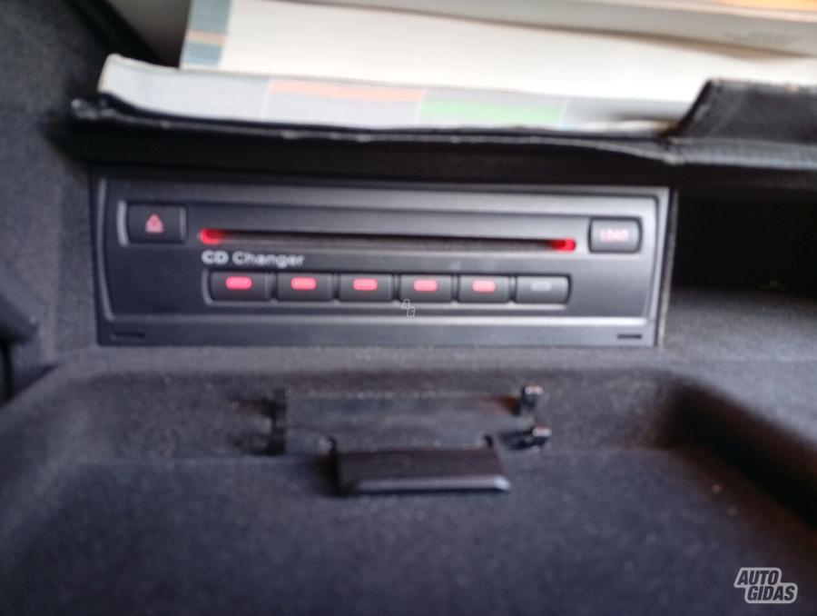 Zils Audi A6 2006 Viļņa, ar dzinēja tilpumu 2.00 L un nobraukumu 299 tūkst. km par 3450 €, foto 39 vietnē AUTOMOTO.COM.LV