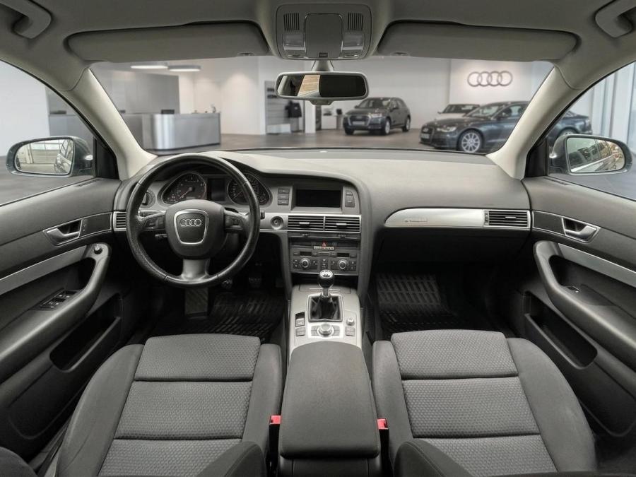 Zils Audi A6 2006 Tallina, ar dzinēja tilpumu 3.20 L un nobraukumu 144 tūkst. km par 4300 €, foto 7 vietnē AUTOMOTO.COM.LV