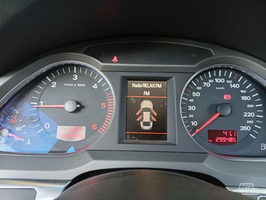 Zils Audi A6 2006 Viļņa, ar dzinēja tilpumu 2.00 L un nobraukumu 299 tūkst. km par 3450 €, foto 29 vietnē AUTOMOTO.COM.LV