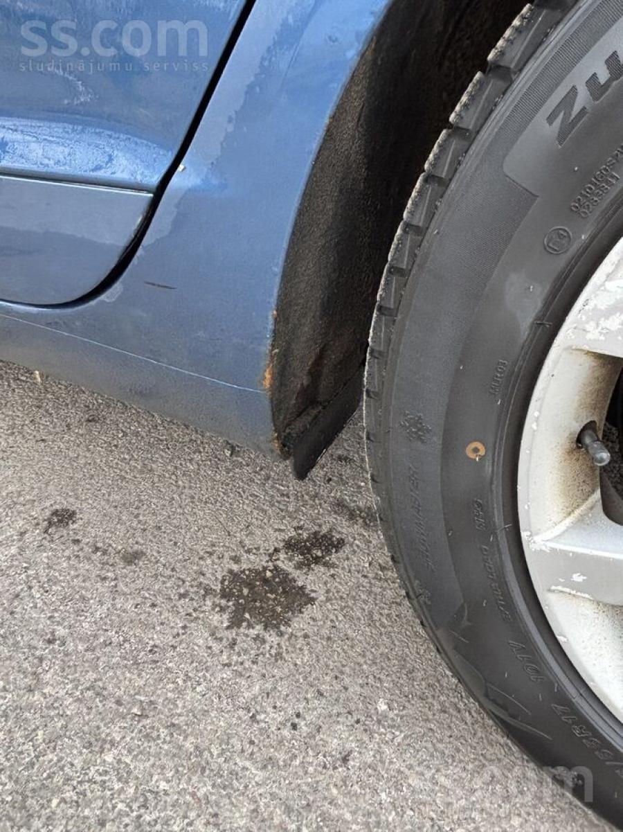 Zils Audi A6 2007 Saldus, ar dzinēja tilpumu 2.70 L un nobraukumu 445 tūkst. km par 3255 €, foto 10 vietnē AUTOMOTO.COM.LV